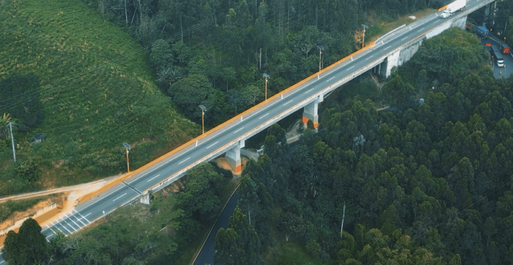 Vía La Línea - Quindío - CELSA